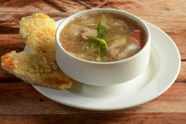 Veg Talumein Soup Recipe - Bite N Sip