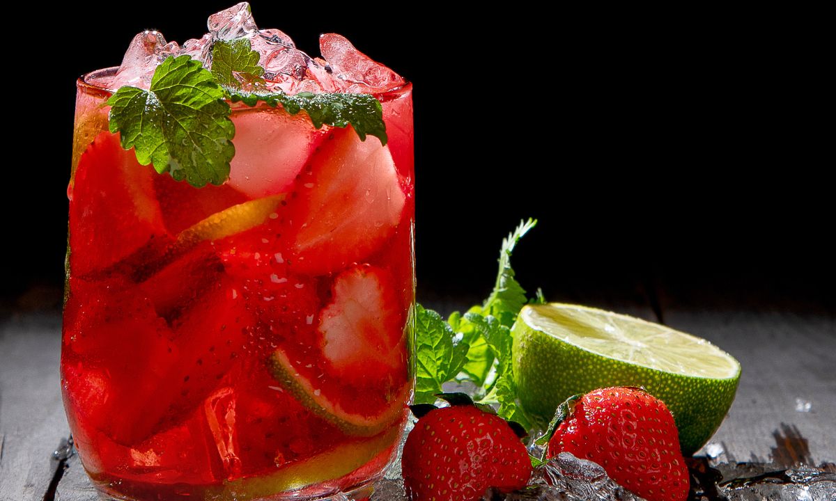 Strawberry Mojito Recipe: The Best Mojito For The Summer - Bite N Sip
